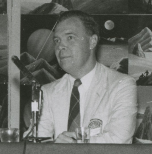 Frases de Hal Clement | Citações e frases famosas